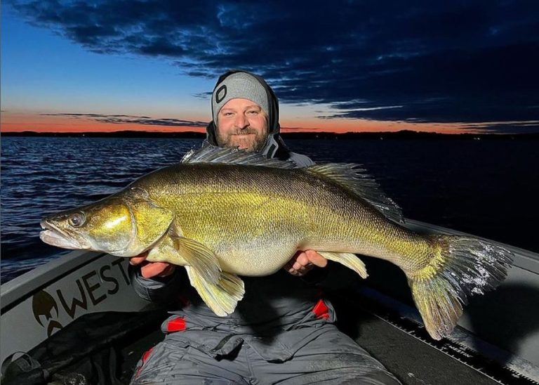 ***Vers van de pers*** Is dit het wereldrecord snoekbaars?! - Roofmeister