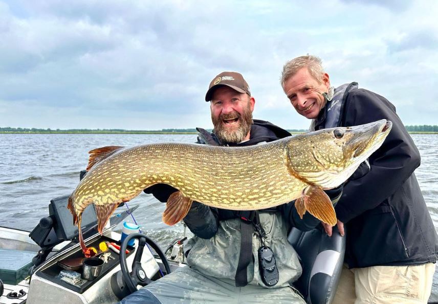 Op deze plekken maak jij de meeste kans op XXL snoek! - Roofmeister